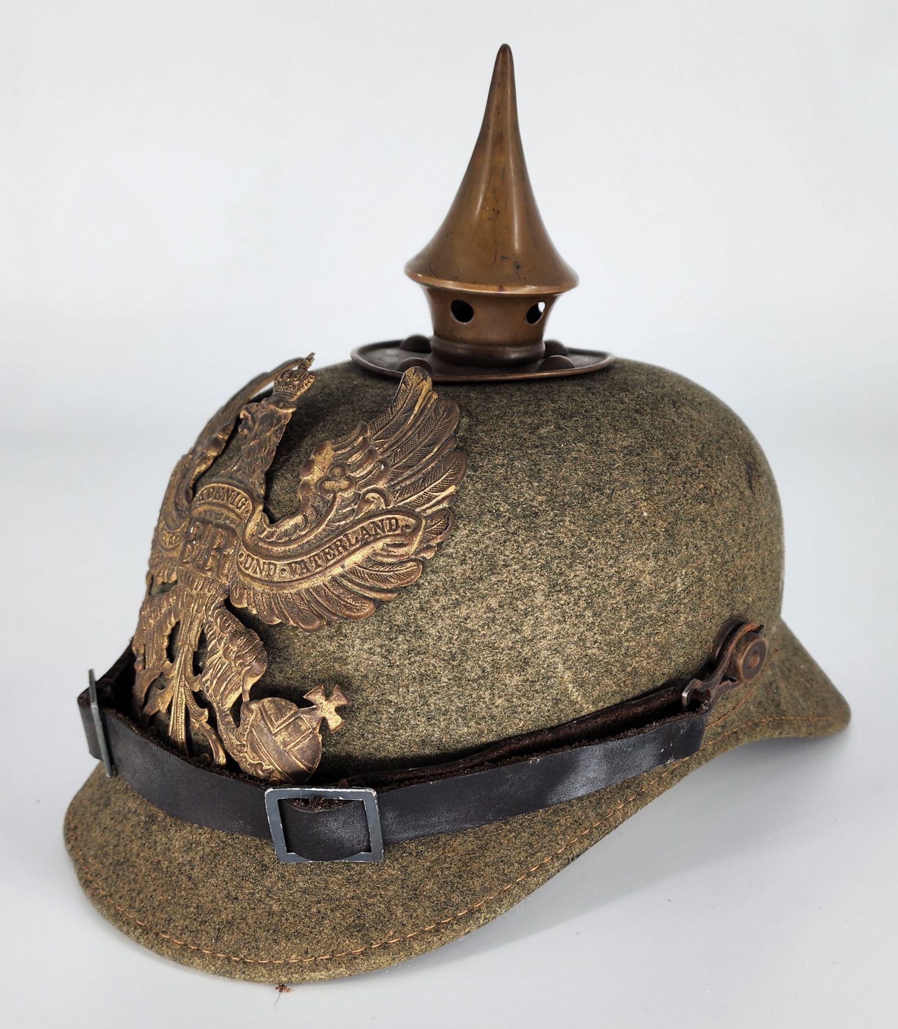 WWI German Pickelhaube / Spiked Helmets & Headgear - Stahlhelms