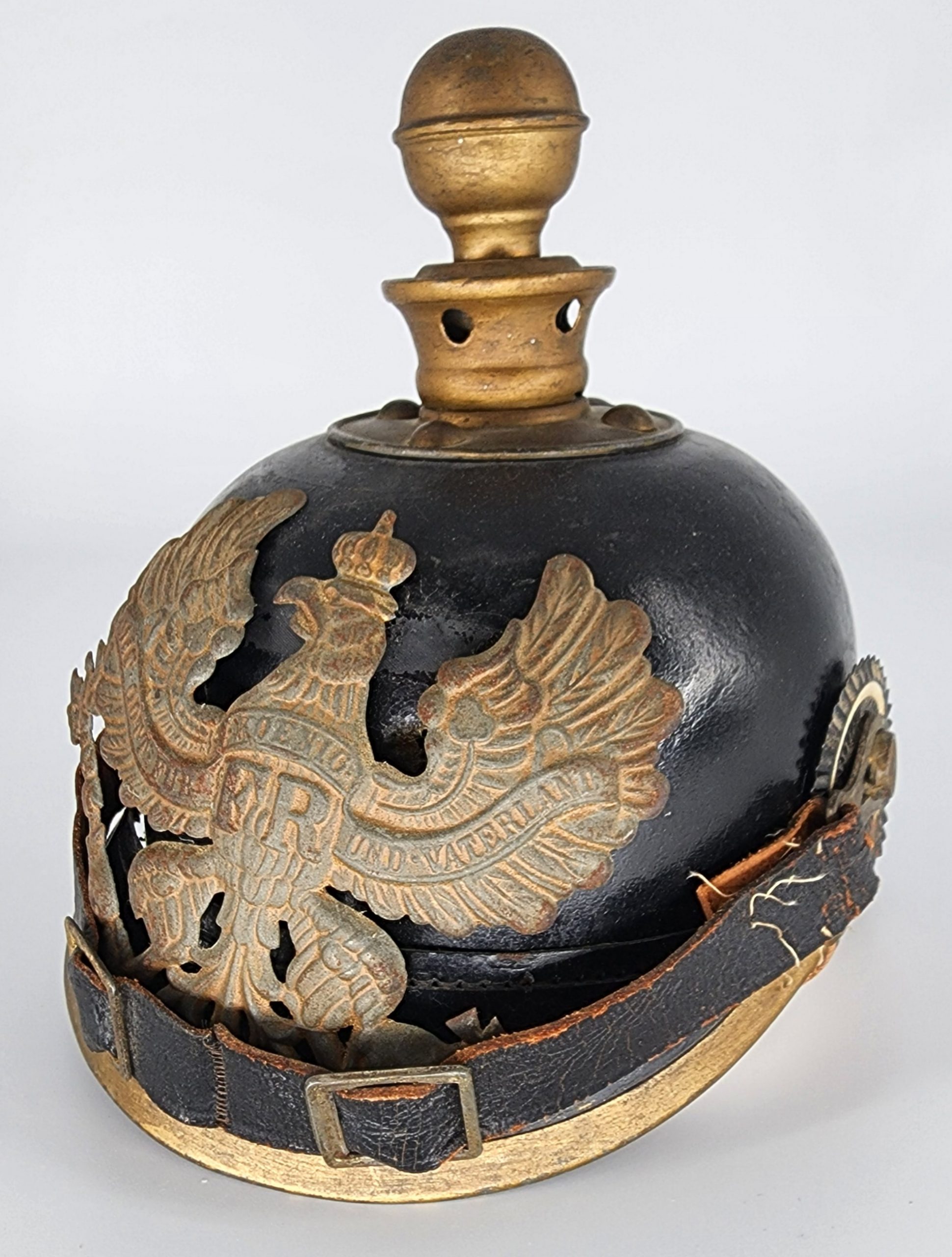 WWI German Pickelhaube / Spiked Helmets & Headgear - Stahlhelms